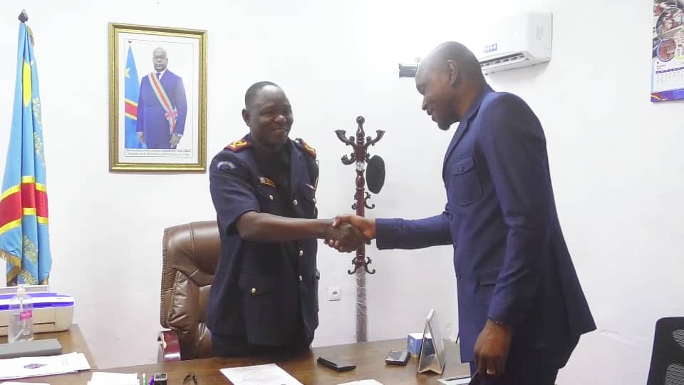 Kasaï-Oriental : Le Général André Mbombo renforce la collaboration ...